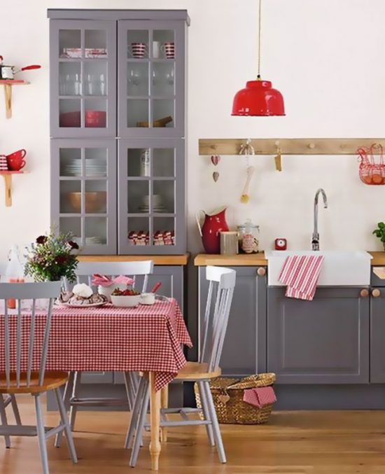 Du rouge pour une déco de cuisine esprit campagne | My Blog Deco