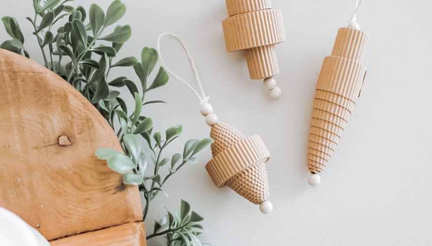 Tuto Noël : Les suspensions pour le sapin en carton ondulé | My Blog Deco