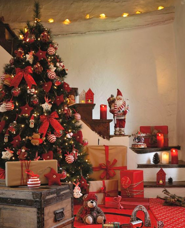 Une déco de sapin de Noël en rouge | My Blog Deco